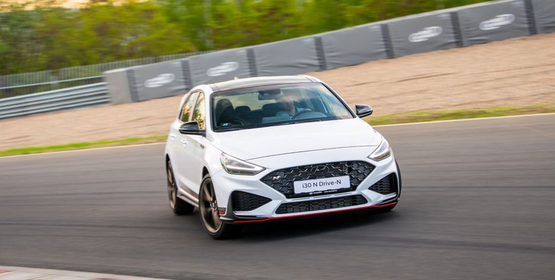 Hyundai pro 25 vyvolených: Jak jezdí ostrý hatchback z Nošovic - Expres FM