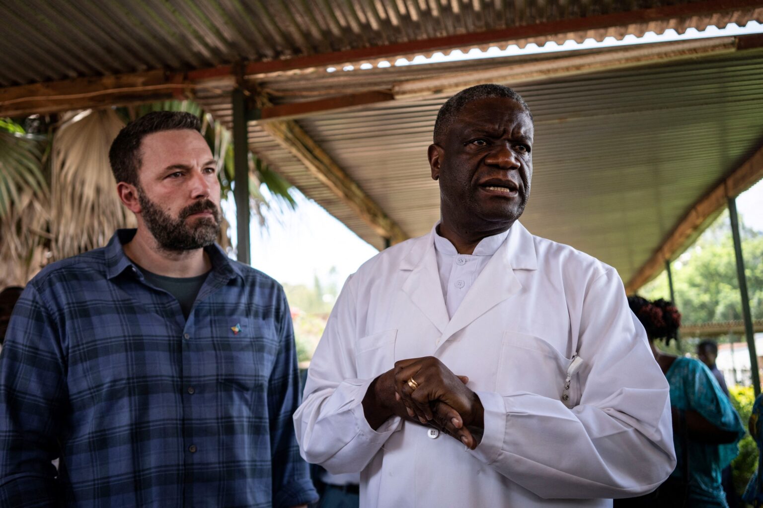 Jezdí MHD a myslí na potřebné: Adam Driver pomáhá vojákům, Mila Kunis ...