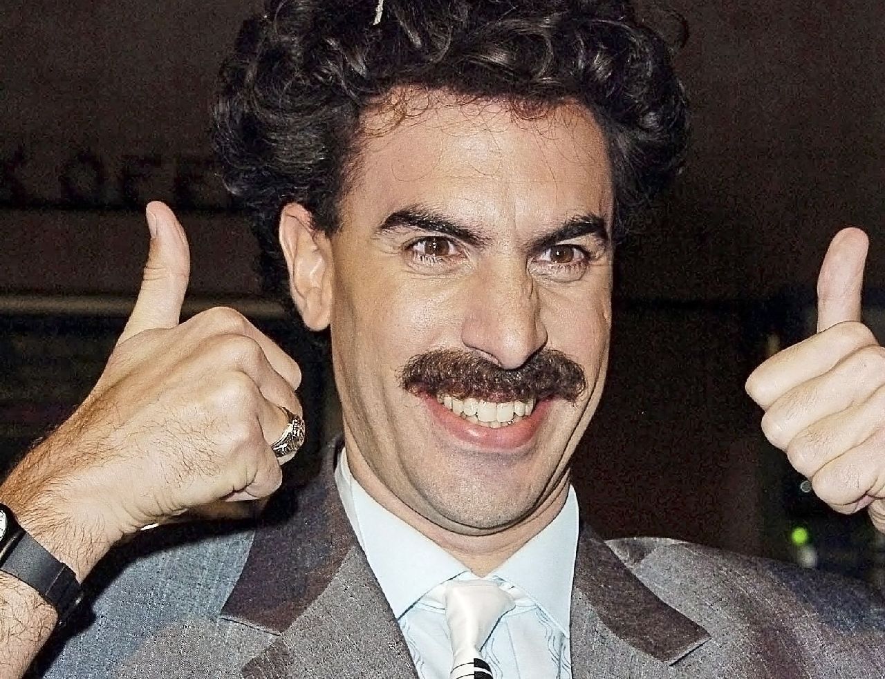 Ali G, Borat, Brüno i Diktátor slaví narozeniny: Sacha Baron Cohen ...