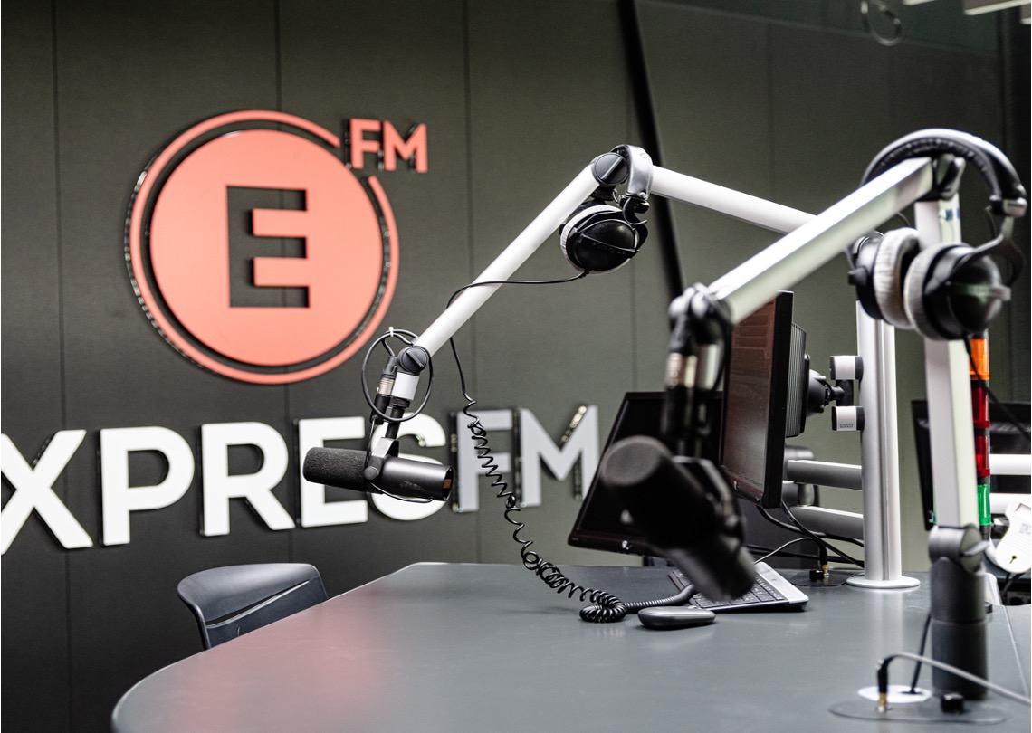 Expres FM hledá nové moderátory: Přidejte se do našeho týmu - Expres FM