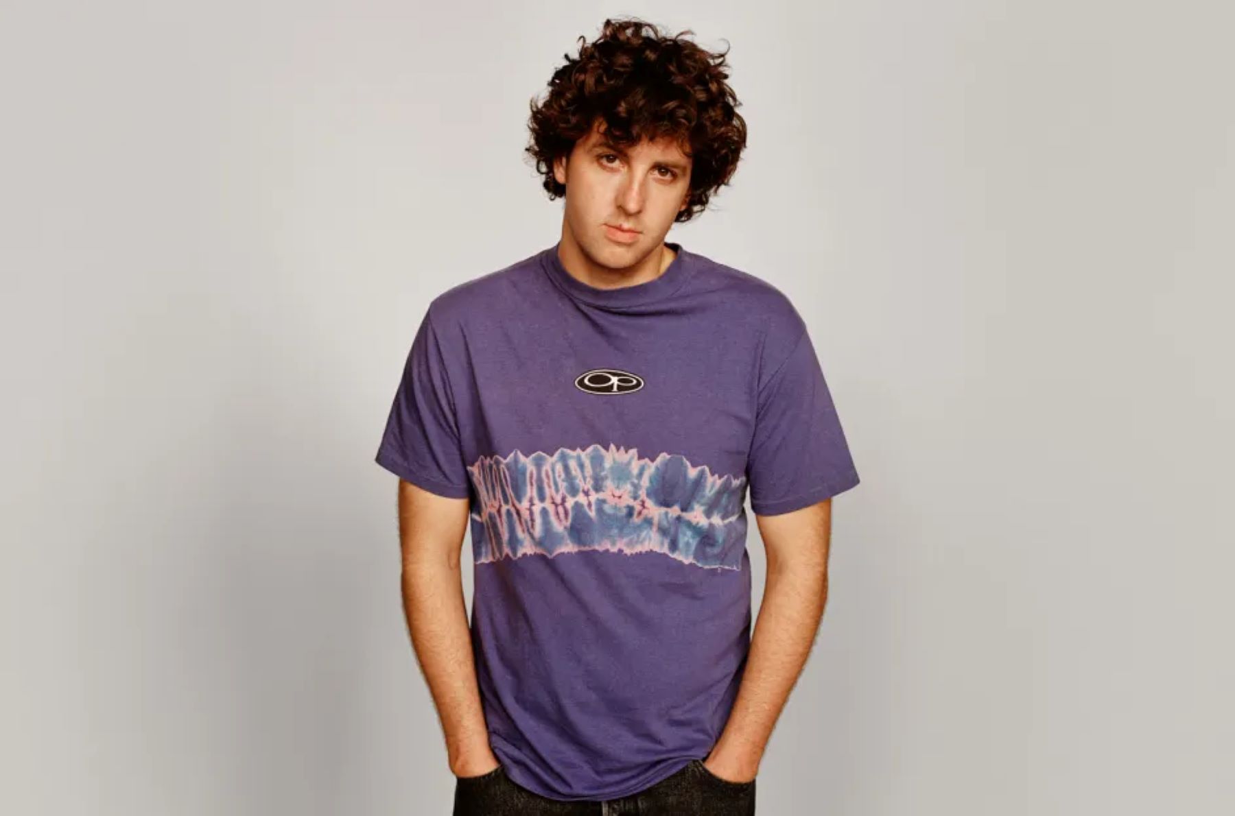 Nová hudba: Jamie xx složil ódu na své turné, deska Addison Rae sbírá ...