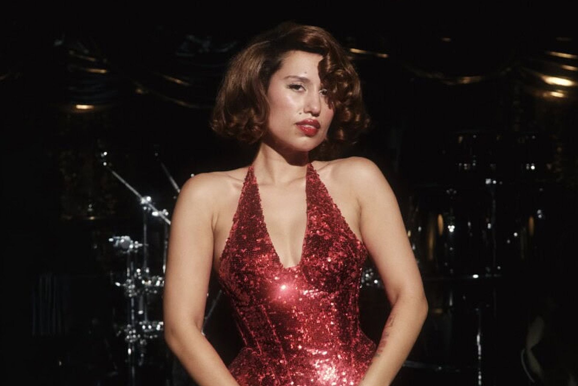 Expres Top: Drzou Raye inspiroval rozchod, Wolf Alice míří do Česka ...